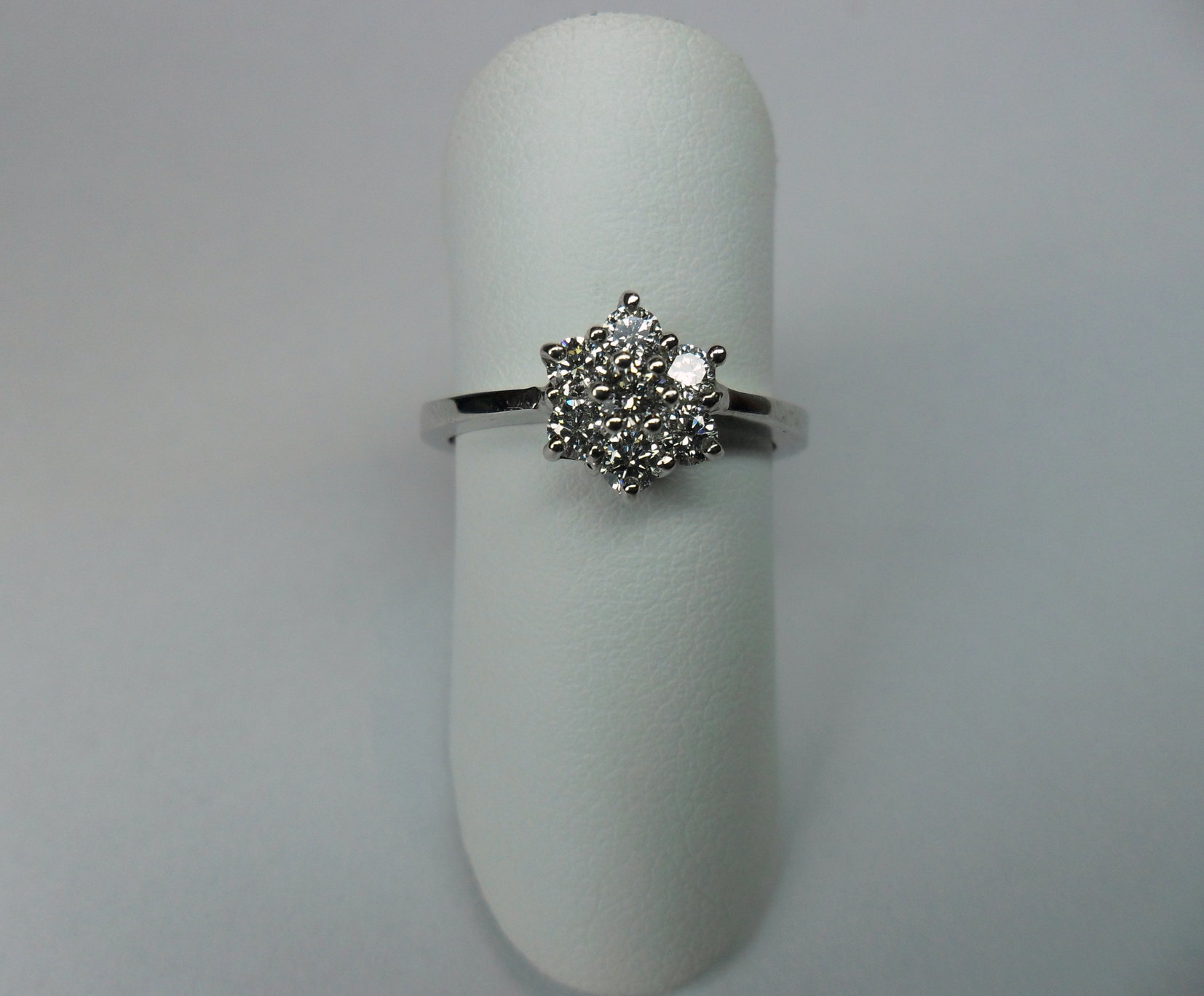 City Diamonds - Rosette ring
